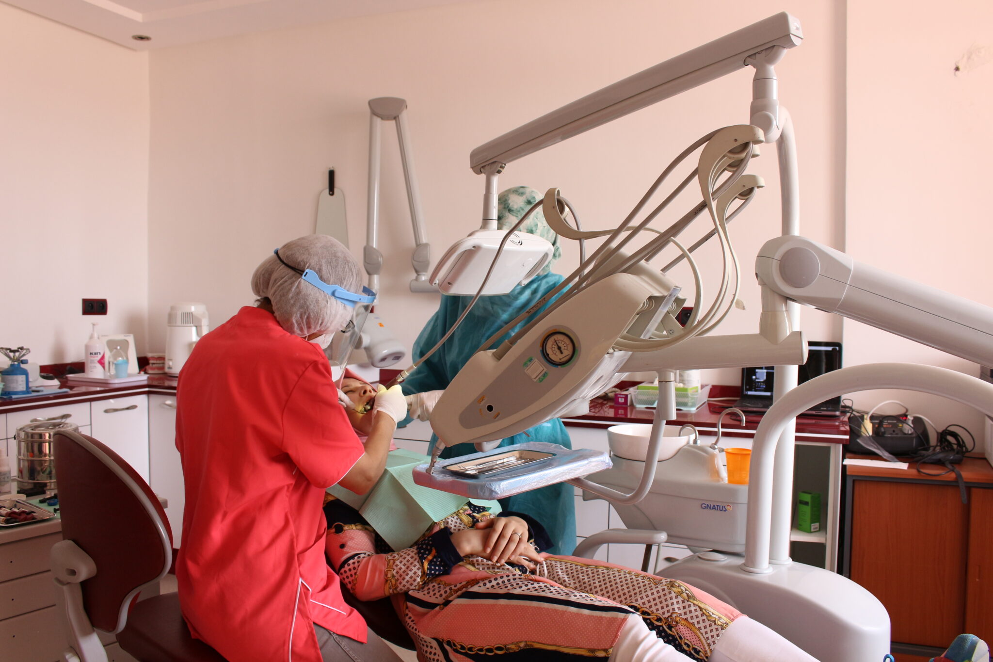 Dr. Hadni nadia – Chirurgien dentiste mhamid